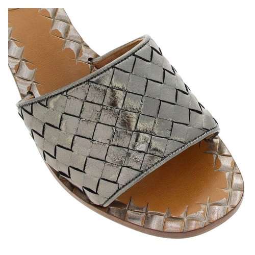 Bottega Veneta葆蝶家 中跟凉鞋Bottega Veneta 葆蝶家 19年春夏 方跟鞋 女性 编织 时尚 中跟凉鞋